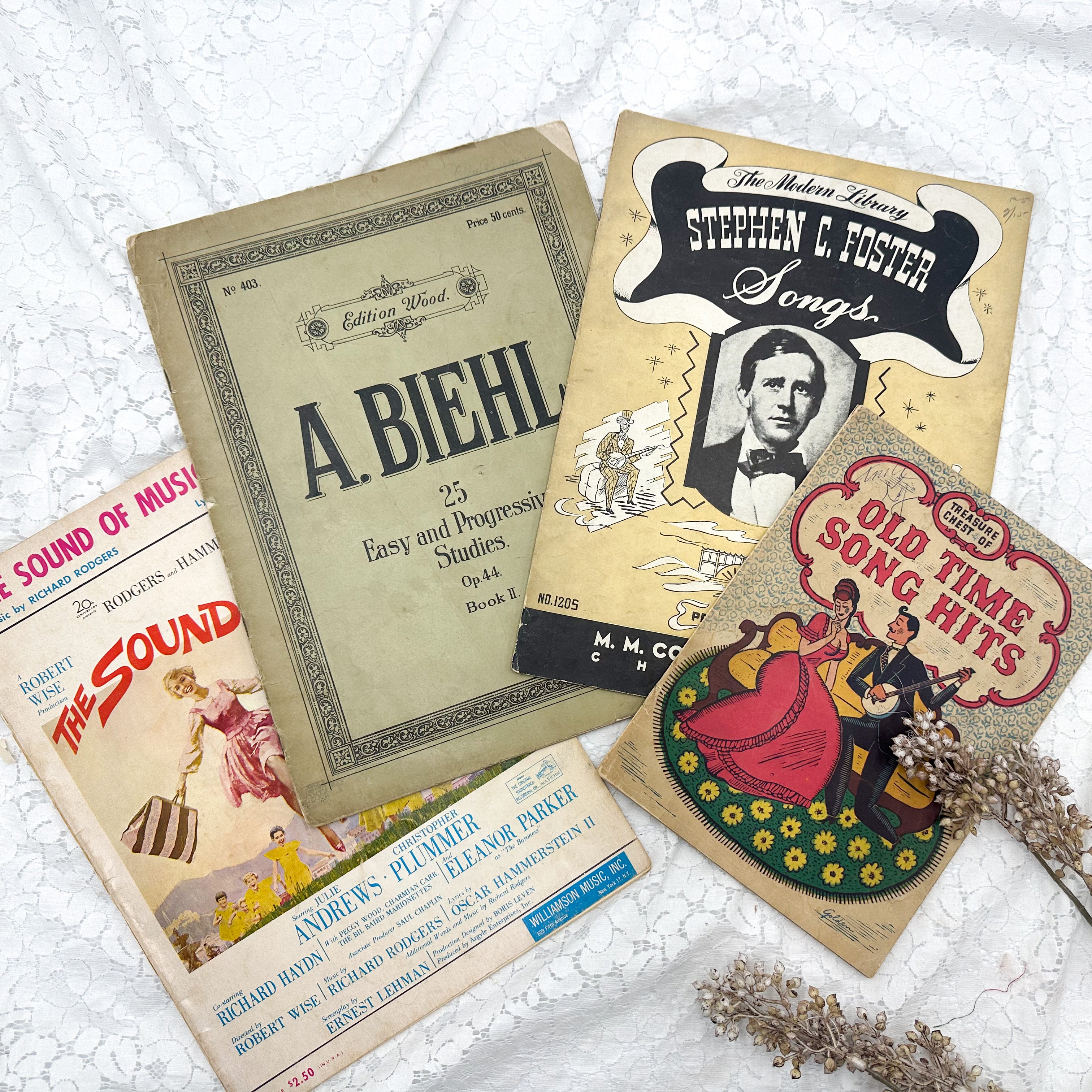 Ala Carte Ephemera – A House of Books