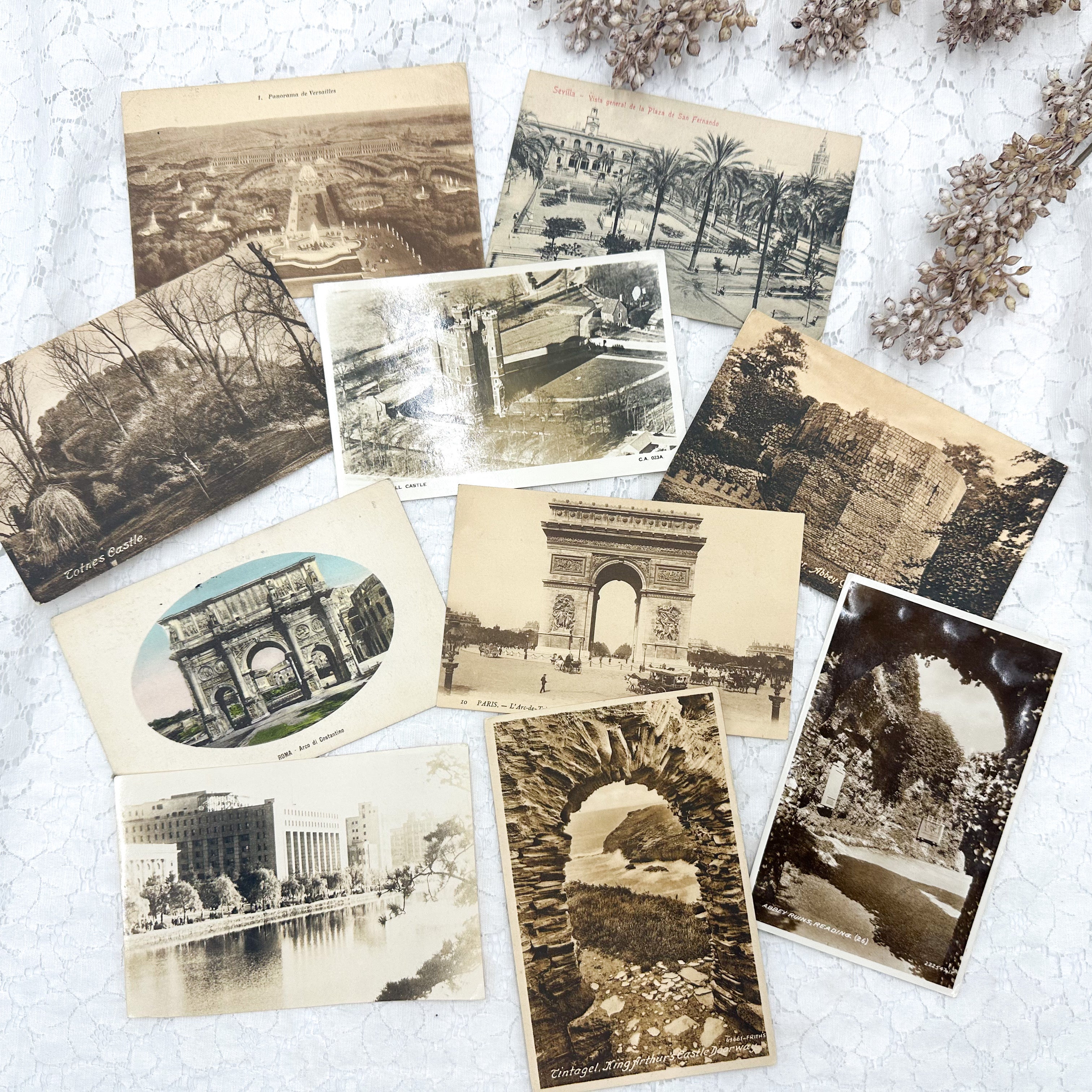 Vintage Postcard Set – A House of Books